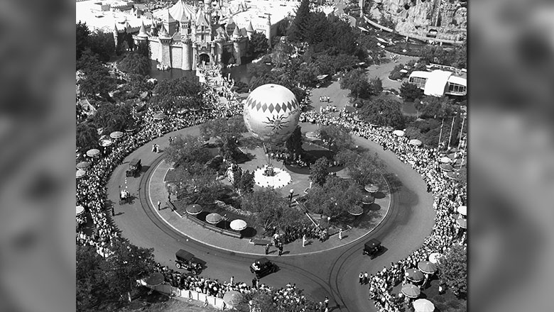First "Old-Fashioned Easter Parade" Held at Disneyland - D23
