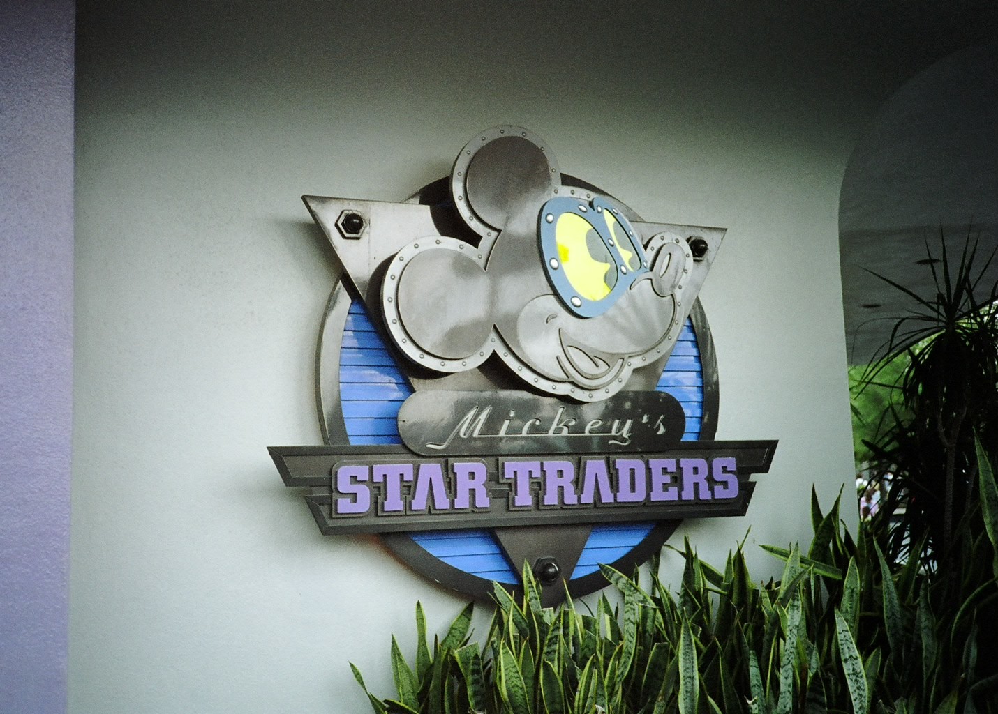 Mickey’s Star Traders - D23