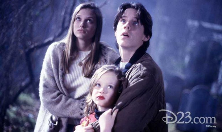 Allison Speaks: Go Inside Hocus Pocus with Vinessa Shaw! - D23