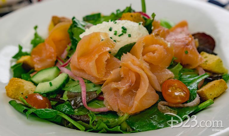 780w-463h_012219_foodie-guide-parks-mickey-minnie-10 - D23