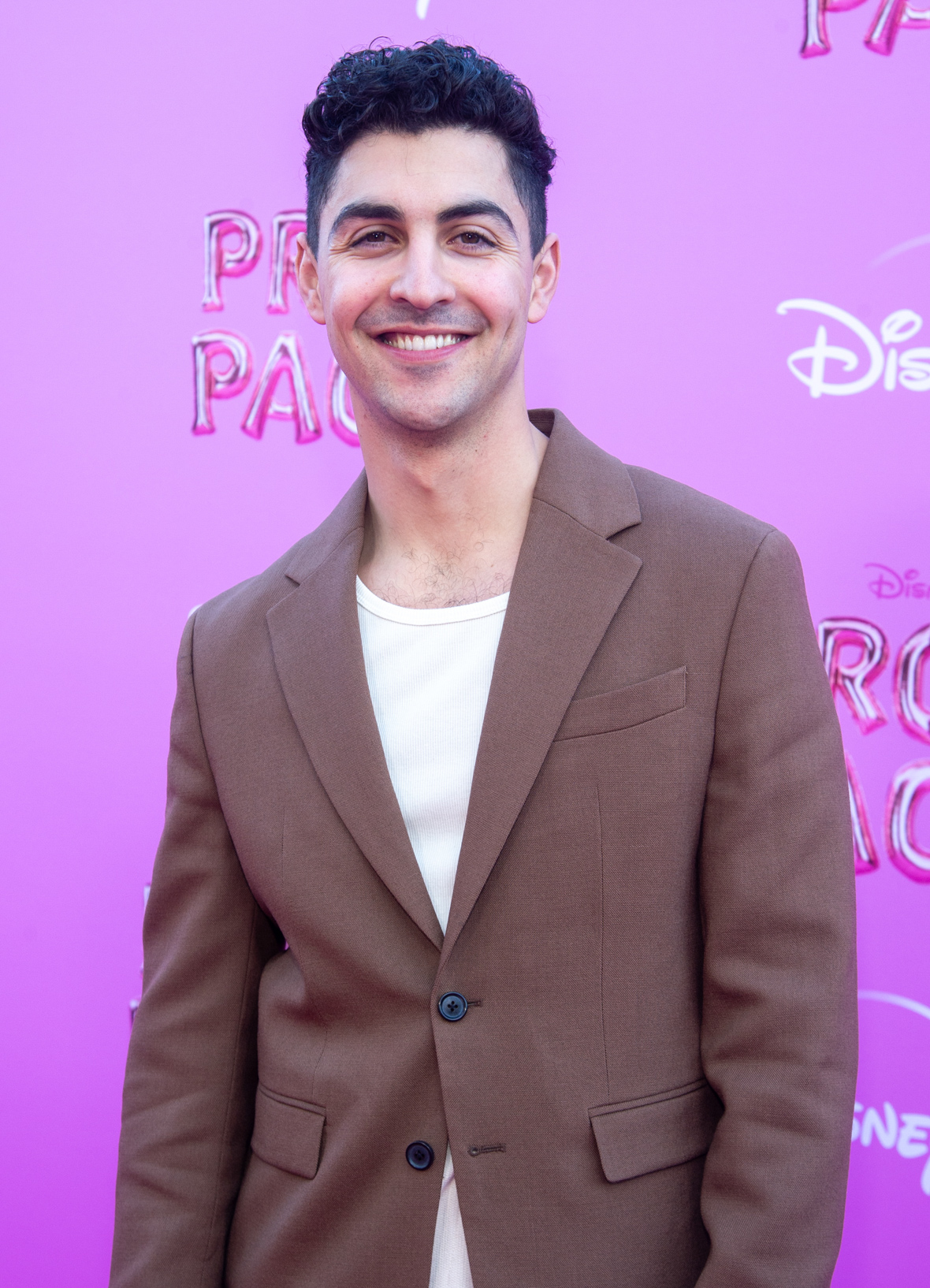 Totally Tubular Photos from the ’80s-Themed Prom Pact Premiere - D23