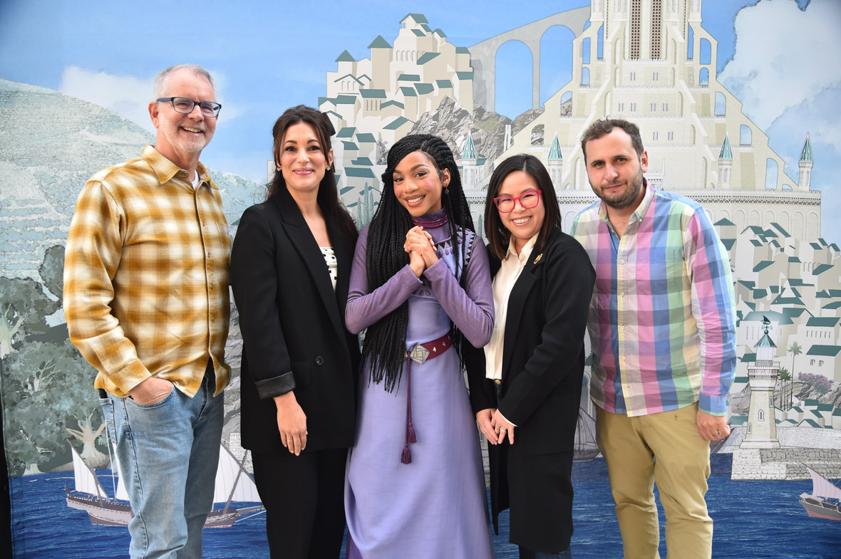 Welcome to Rosas! D23 Members Enjoy a Magical Day at Wish Screening on ...